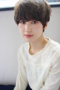 いい女感が増す♡こなれ感たっぷり【マッシュショート×パーマ】秋ヘアスタイル8選 | HAPPY CRUISE ハッピークルーズ